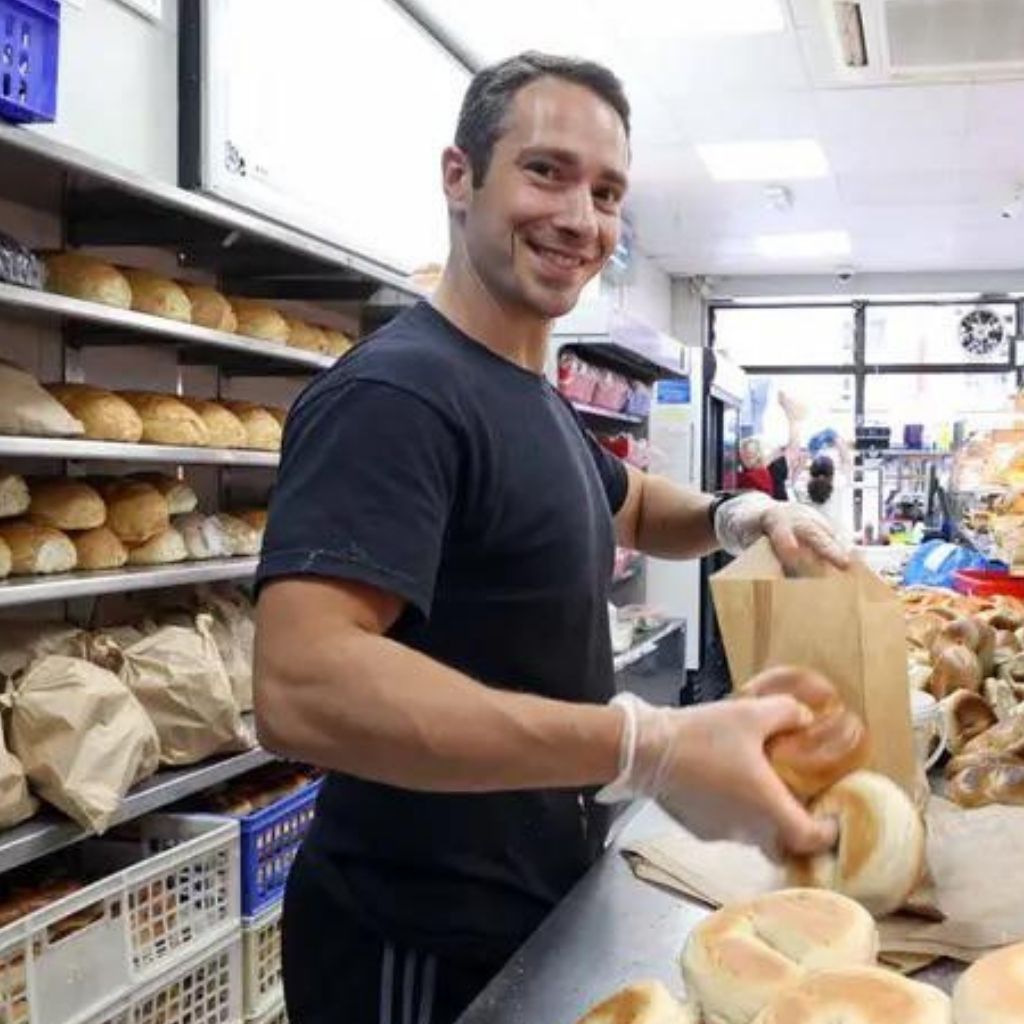 Ep 70: Running London’s Most Iconic Jewish Beigel Shop | Daniel Cohen ...
