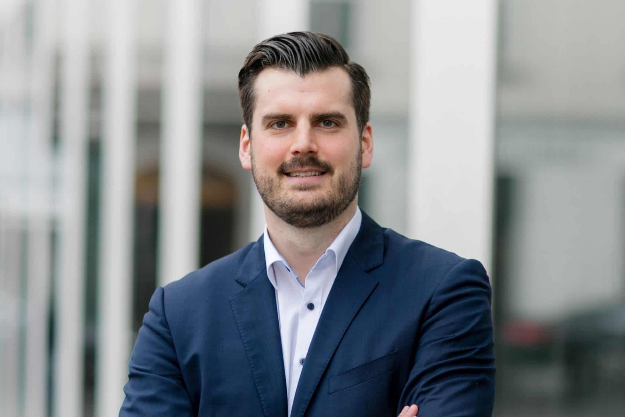 Ep 89: So You Want to Enter the Metaverse? | Tibor Mérey (Managing ...